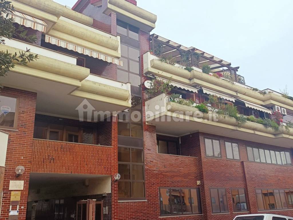 Ufficio - Studio via Roma 30, Pomezia, Rif. 100511690 - Immobiliare.it