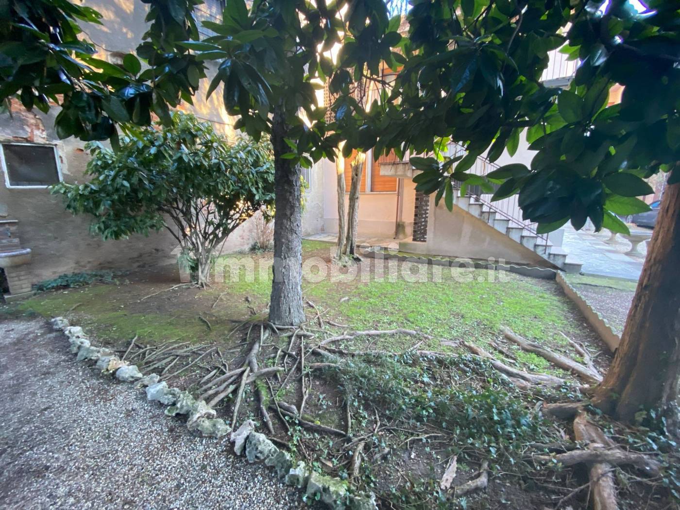 Bilocale piazza Augusto Contardi, Casorate Primo