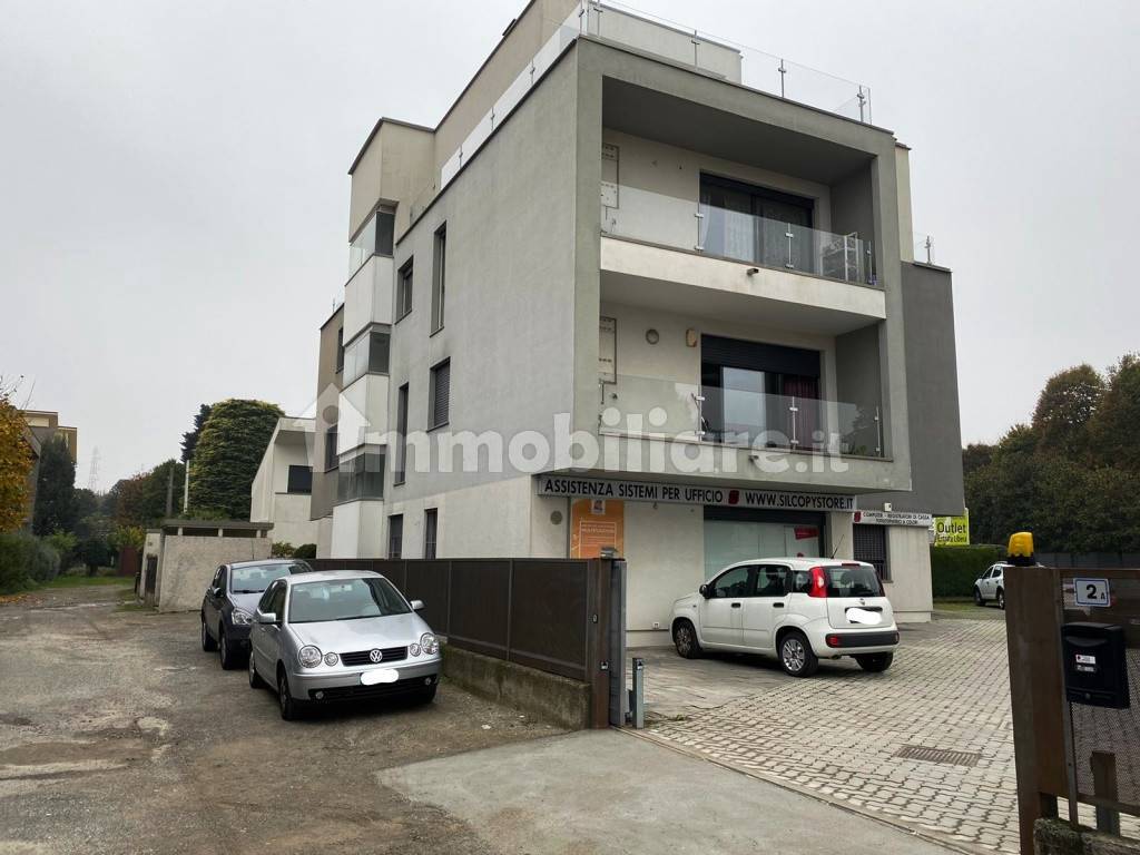 Locale commerciale in Vendita