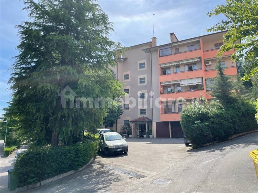 Vendita Appartamento in via Cilea 18. Chieti. Buono stato, terzo piano ...