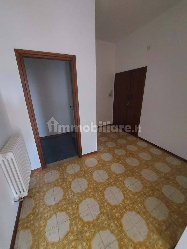 Quadrilocale buono stato, terzo piano, Centro, Castrocaro Terme e Terra del Sole