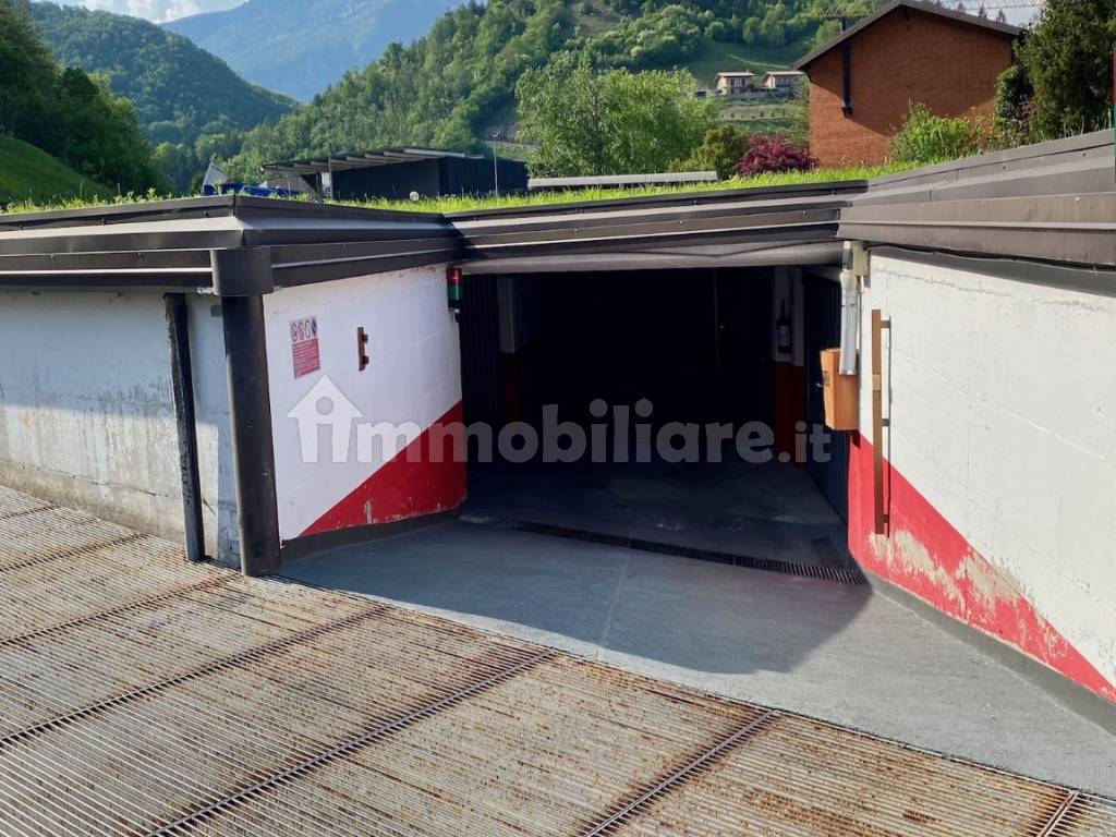 Garage - Box via Pavia, Clusone, rif. 100537370 - Immobiliare.it