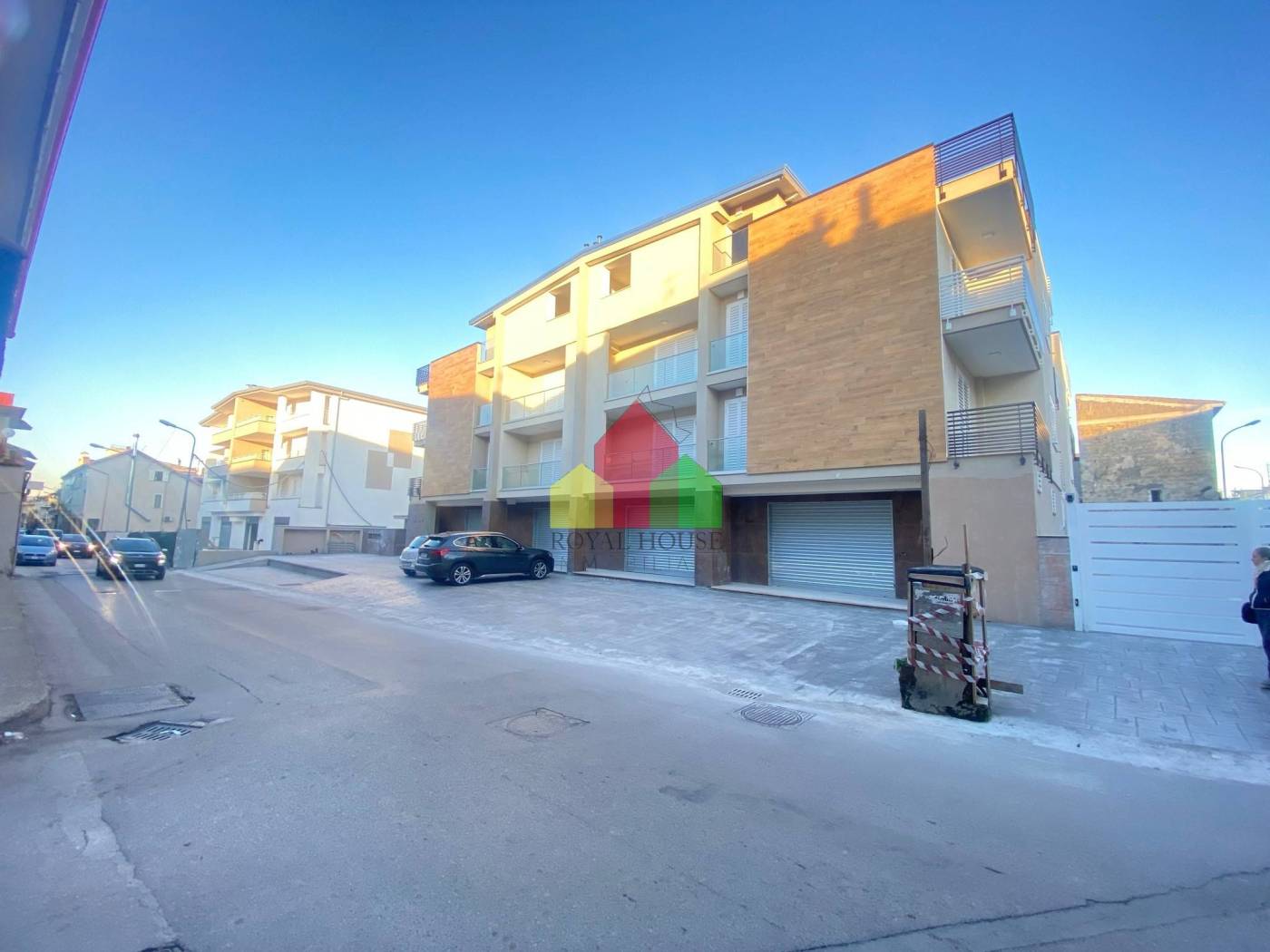 Locale commerciale in Vendita