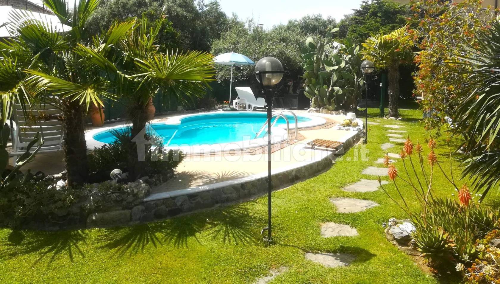 Trilocale buono stato, secondo piano, Pietrasanta