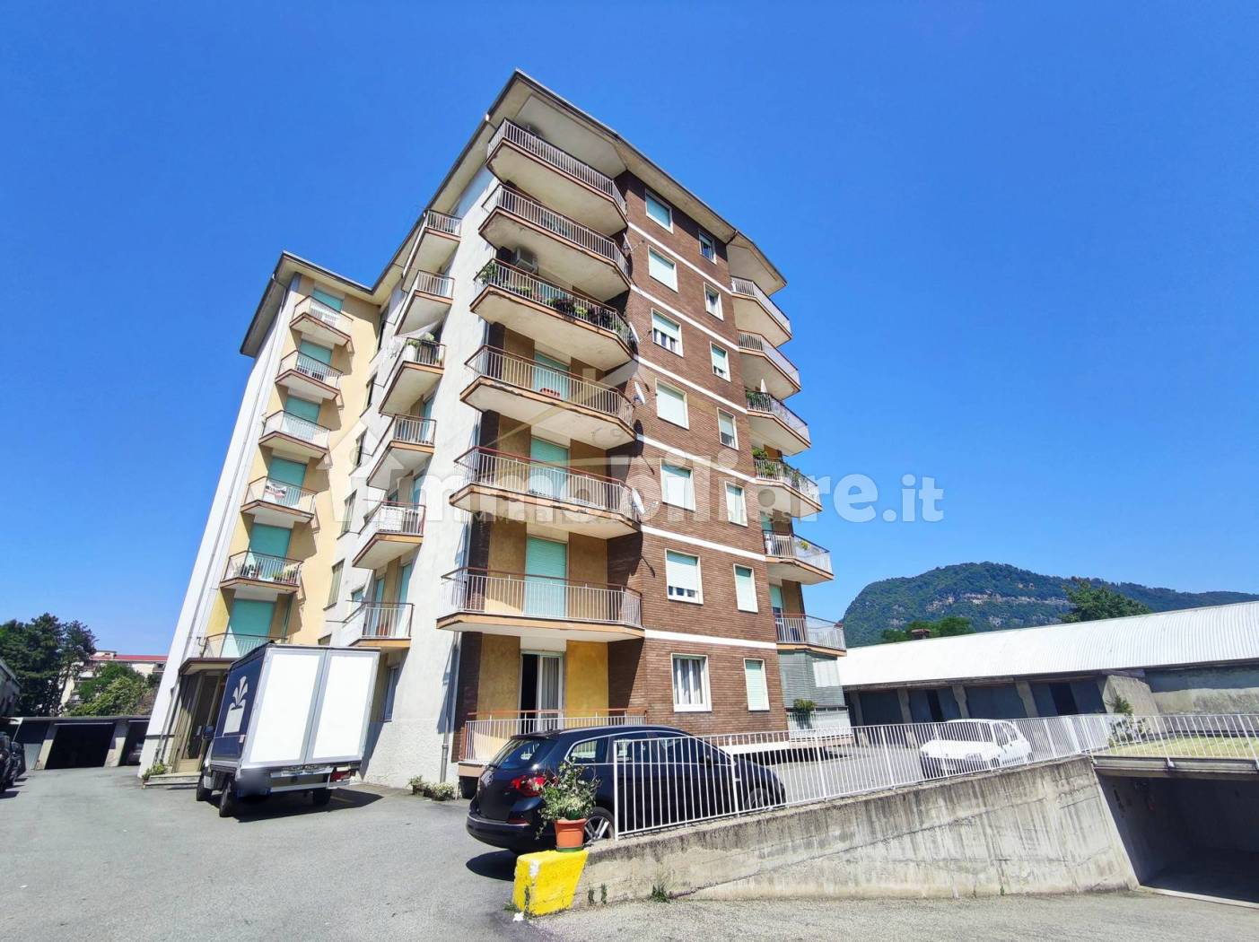 Trilocale corso Vercelli 109, Centro, Borgosesia