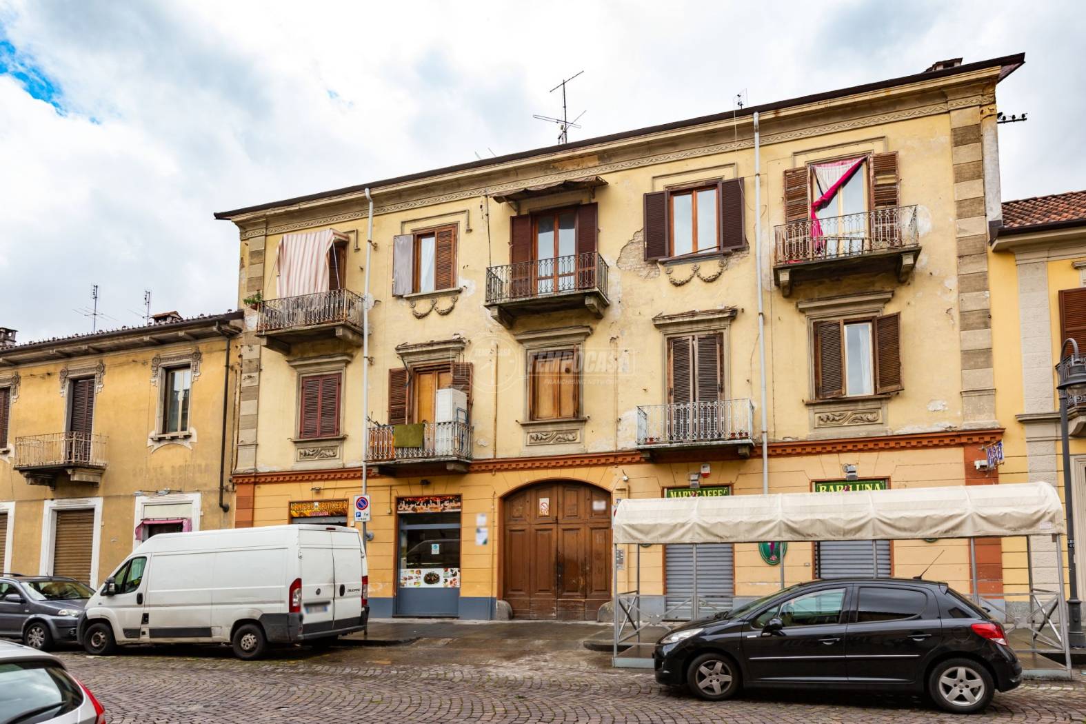 Locale commerciale in Vendita