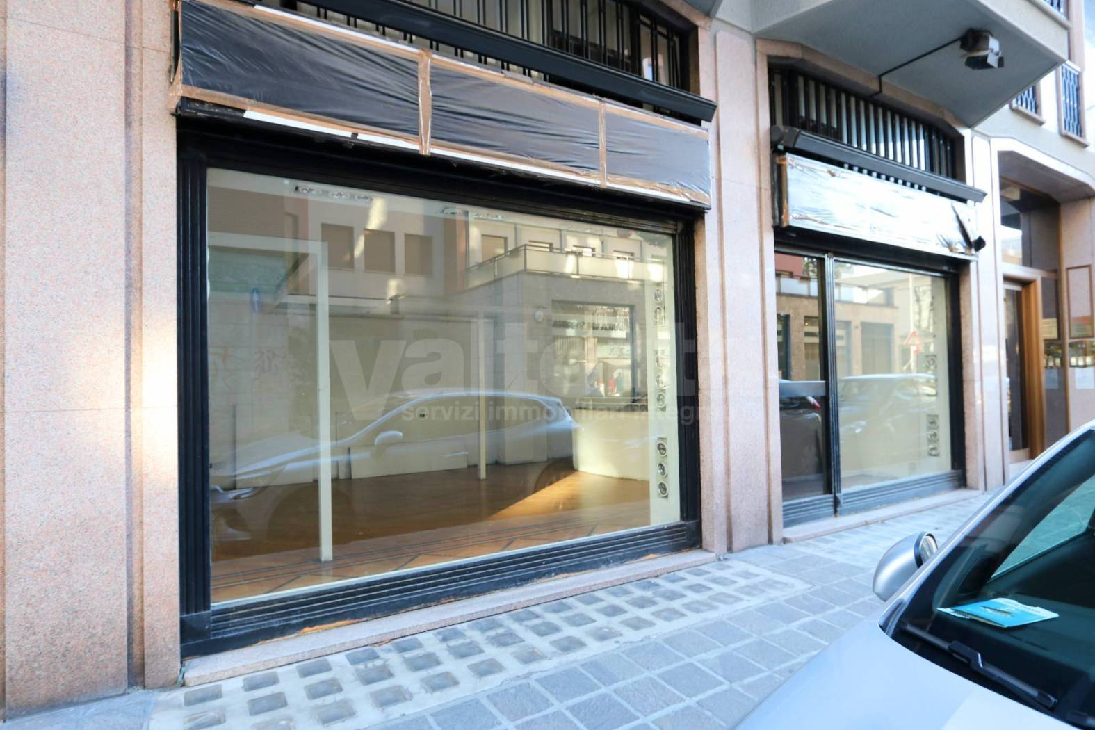 Locale commerciale in Vendita