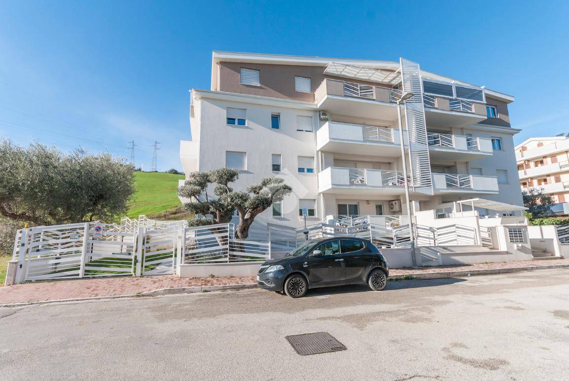 Trilocale via F  Marcacci 22, Roseto degli Abruzzi