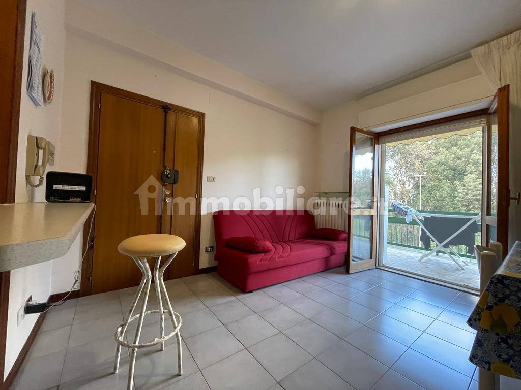 Bilocale via Cosenza, Folignano