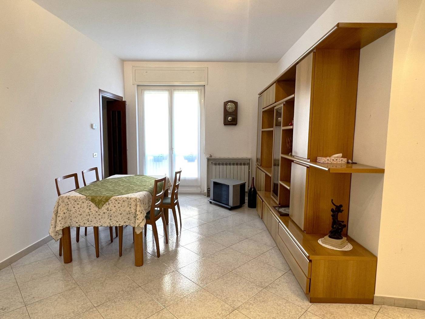 Bilocale via Camillo Benso di Cavour 6, Centro, Missaglia