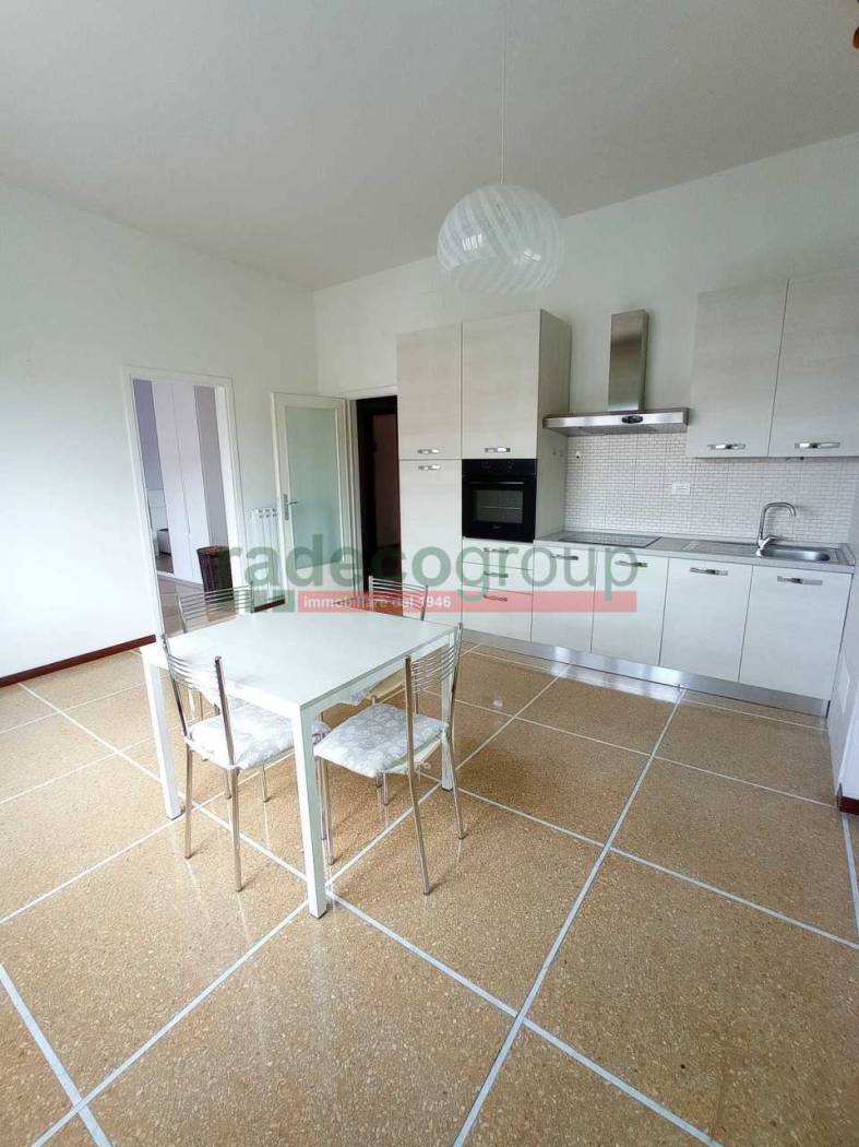 Quadrilocale via Angiolo Badaloni 40, Ospedale - Stazione, Livorno