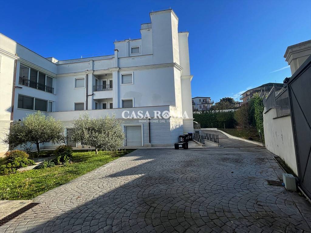 Palazzo - Edificio via Parre, Roma, Rif. 92292854 - Immobiliare.it