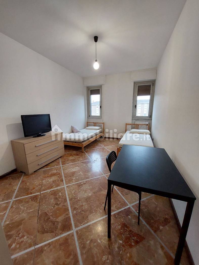 Trilocale viale Famagosta 44, Famagosta, Milano