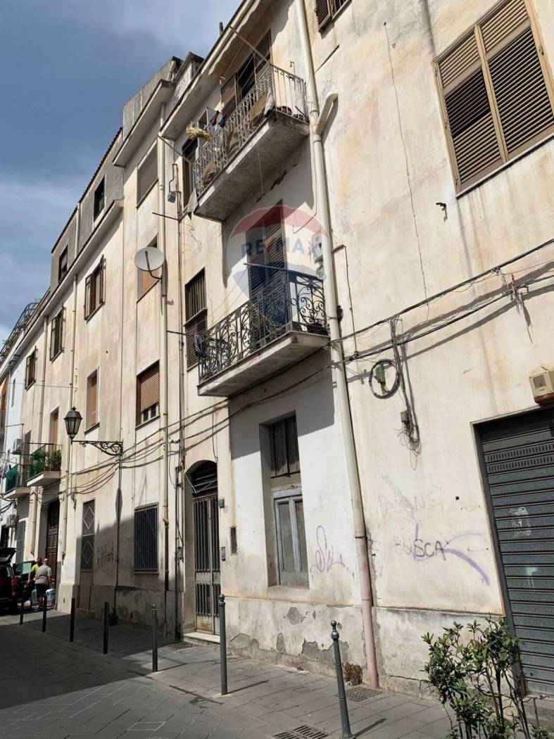 Monolocale da ristrutturare, primo piano, Nocera Inferiore