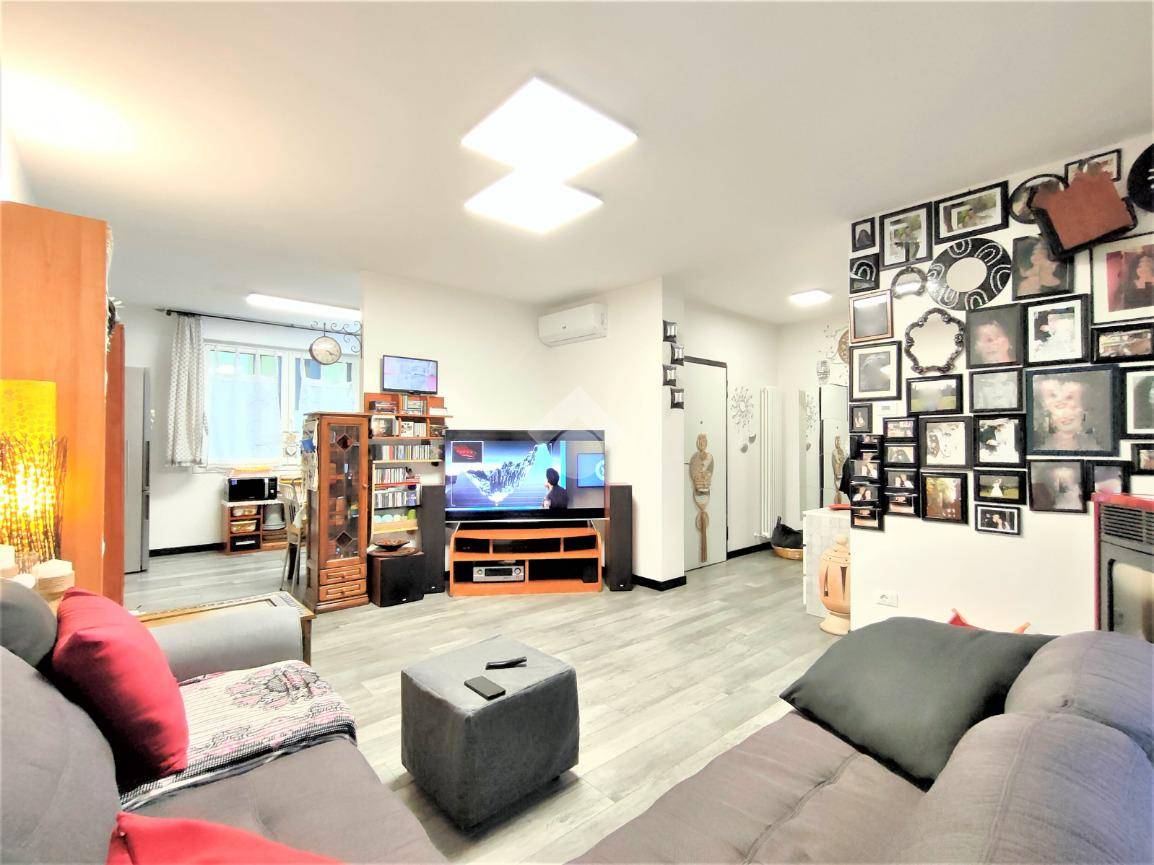 Quadrilocale via Napoli 10, Centro, Salzano