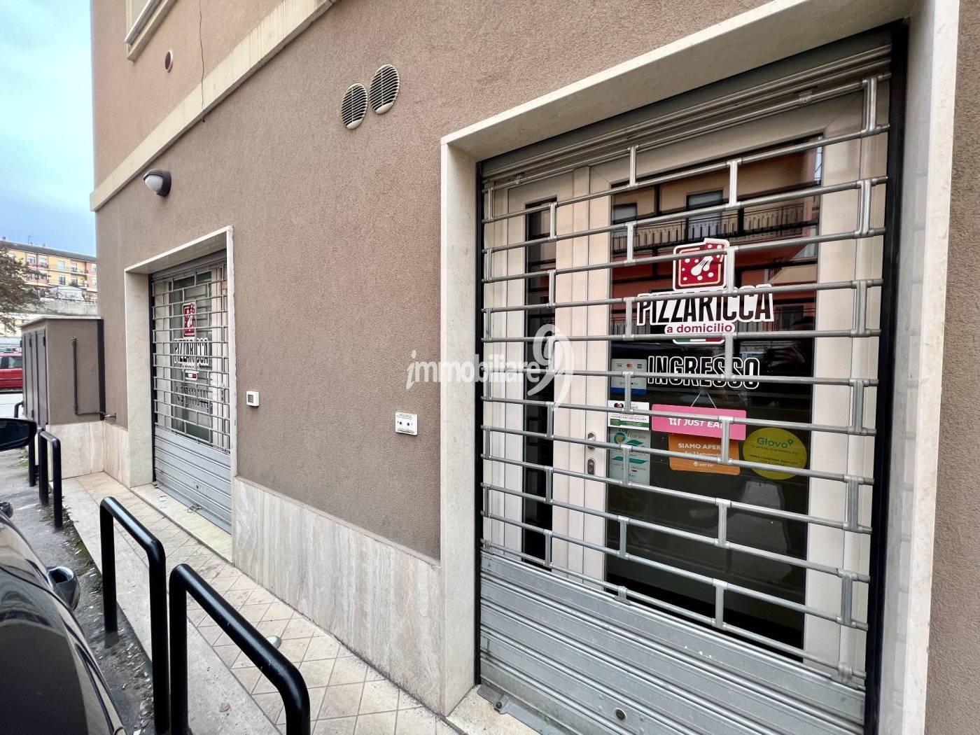 Locale commerciale in Vendita
