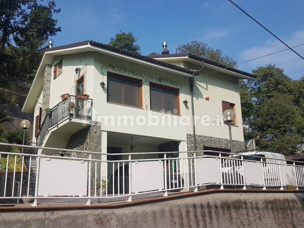 Vendita Villa unifamiliare in via Giovan Battista Porodi Stella. Buono ...