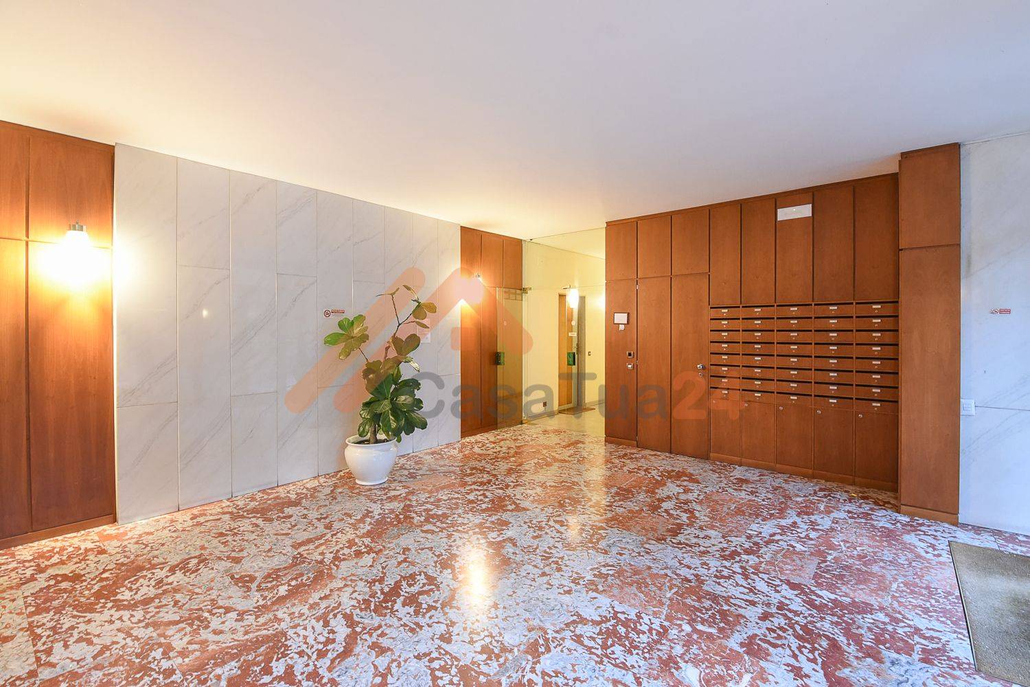 Trilocale via Ugo Ricci 25, Centro, Cantù