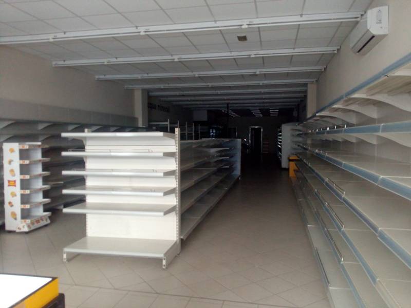 Locale commerciale in Vendita