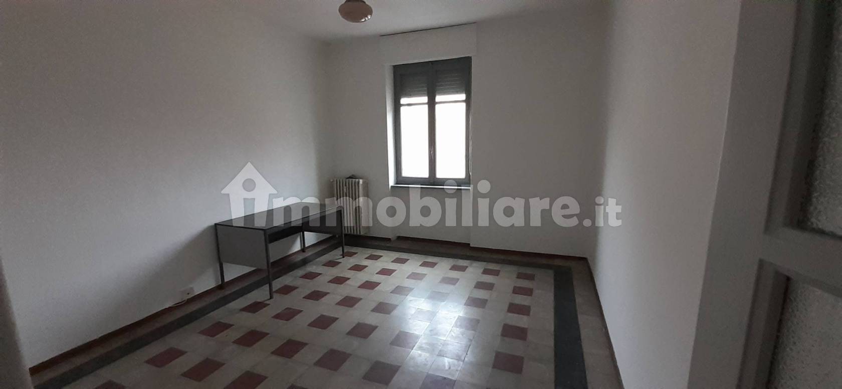 Trilocale via Fratelli Olivero, Stazione, Asti