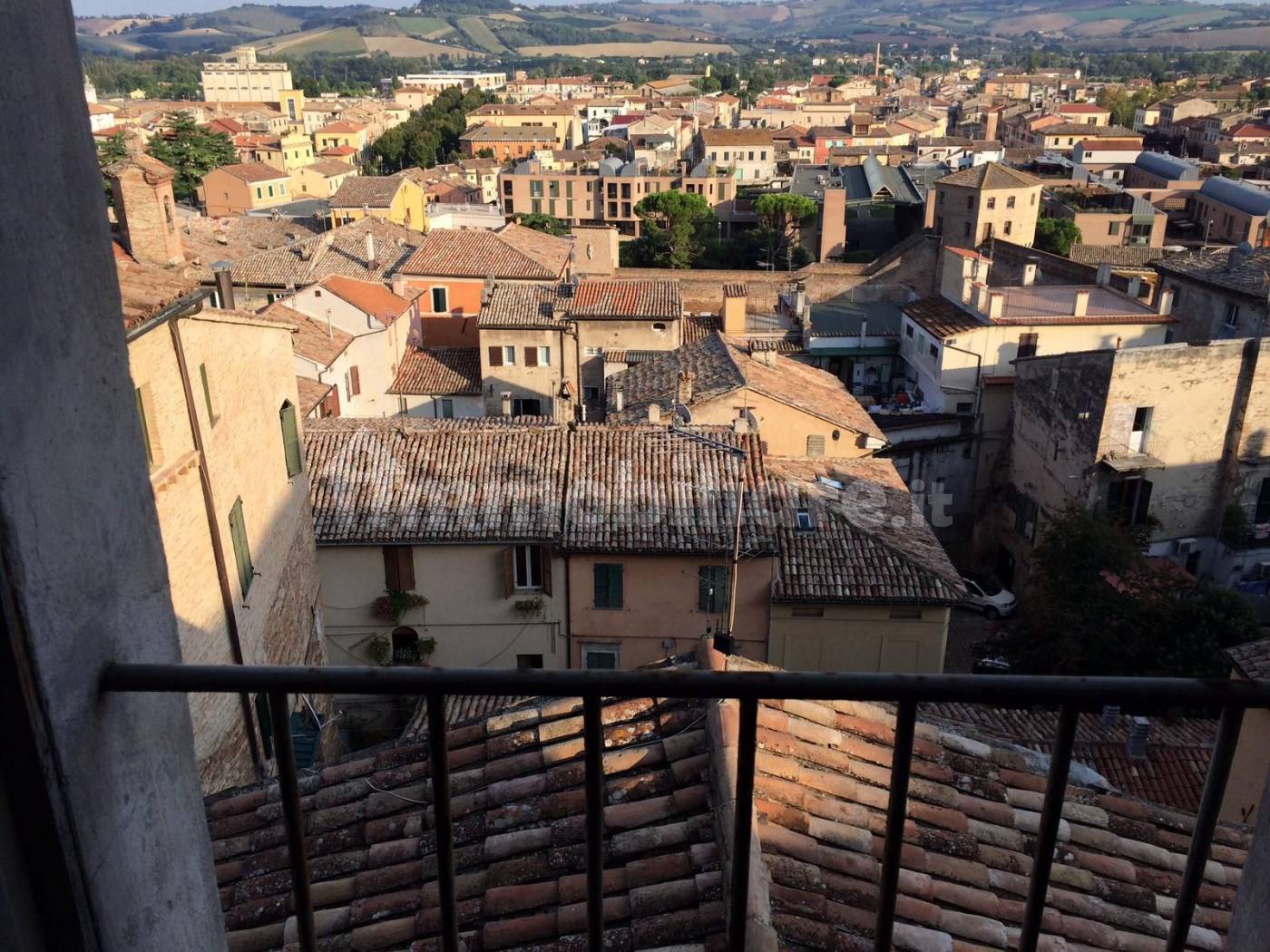 Quadrilocale piazza Gaspare Spontini 2, Centro Storico, Jesi