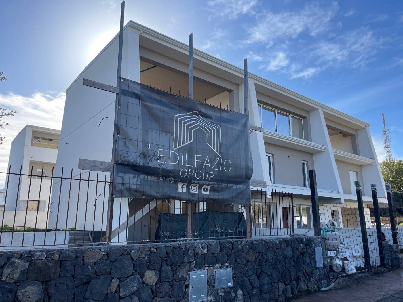 Villa a schiera via Alessandro Manzoni, Valverde