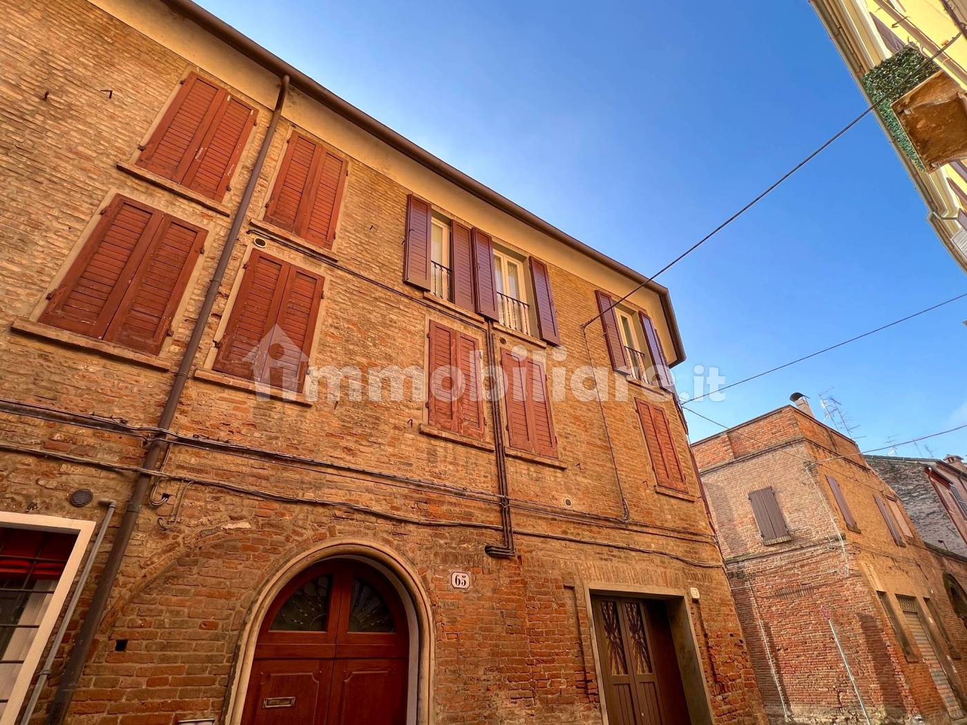 Trilocale via Vignatagliata 65, Centro Storico, Ferrara