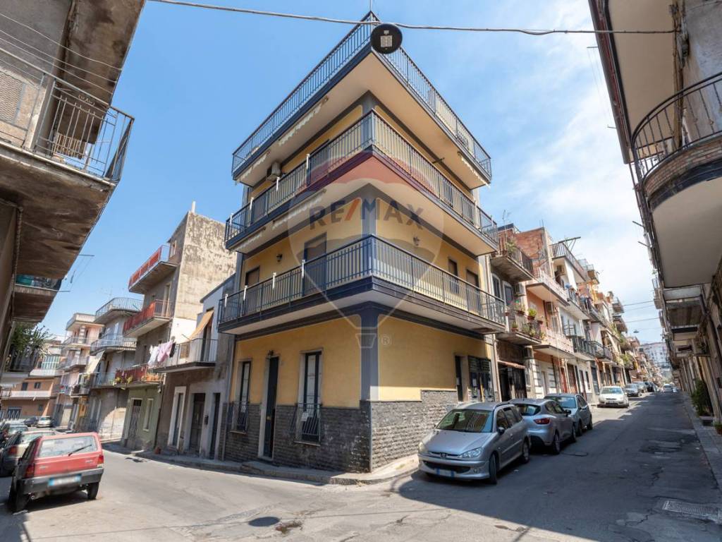 Vendita Terratetto unifamiliare in via Carso 211 Paternò. Buono stato ...