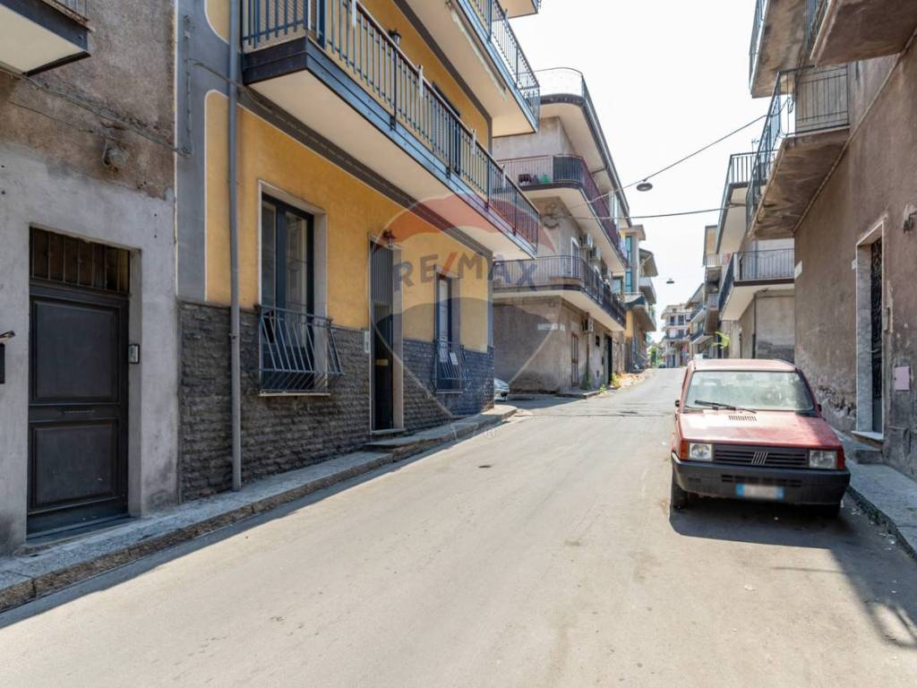 Vendita Terratetto unifamiliare in via Carso 211 Paternò. Buono stato ...
