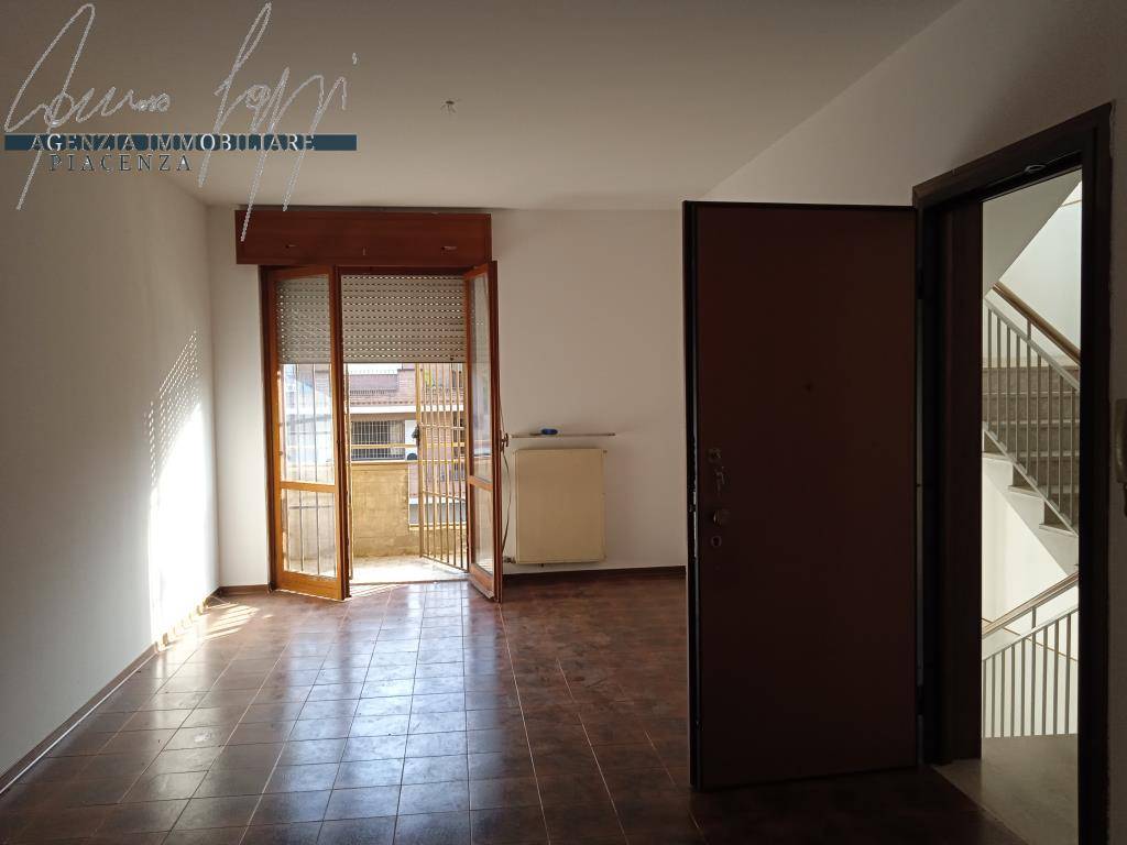 Trilocale buono stato, primo piano, Roveleto, Cadeo