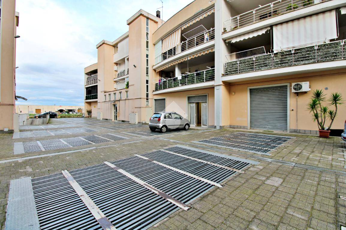 Trilocale via Manfredonia 52, Villaggio Artigiani - Via Manfredonia, Foggia