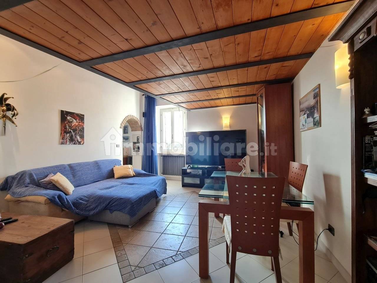 Trilocale via Pier Matteo Petrucci, Centro Storico, Jesi