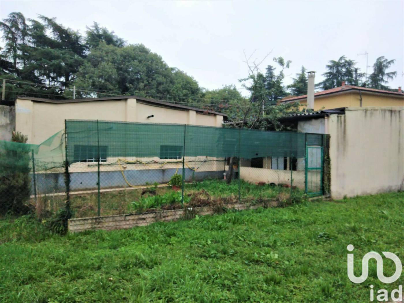 Locale commerciale in Vendita