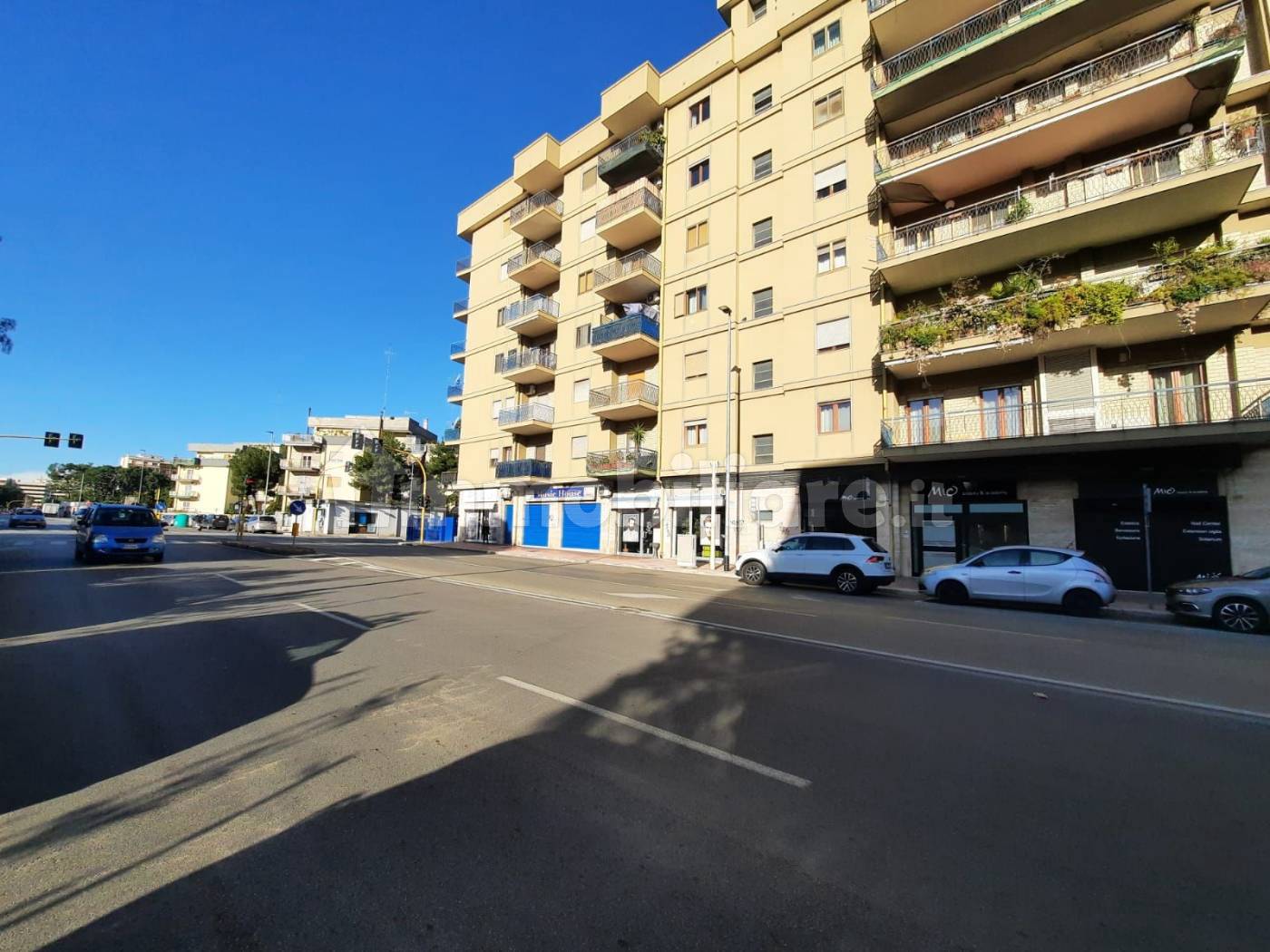 Locale commerciale in Vendita