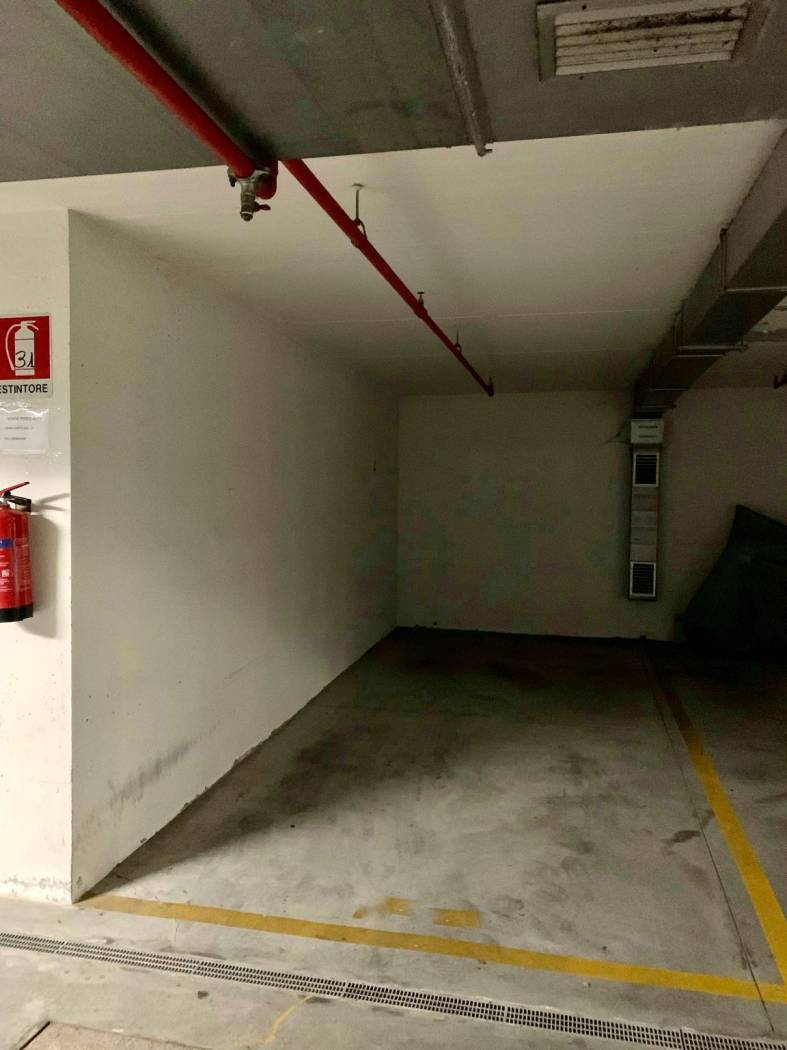 Posto auto - moto in Vendita