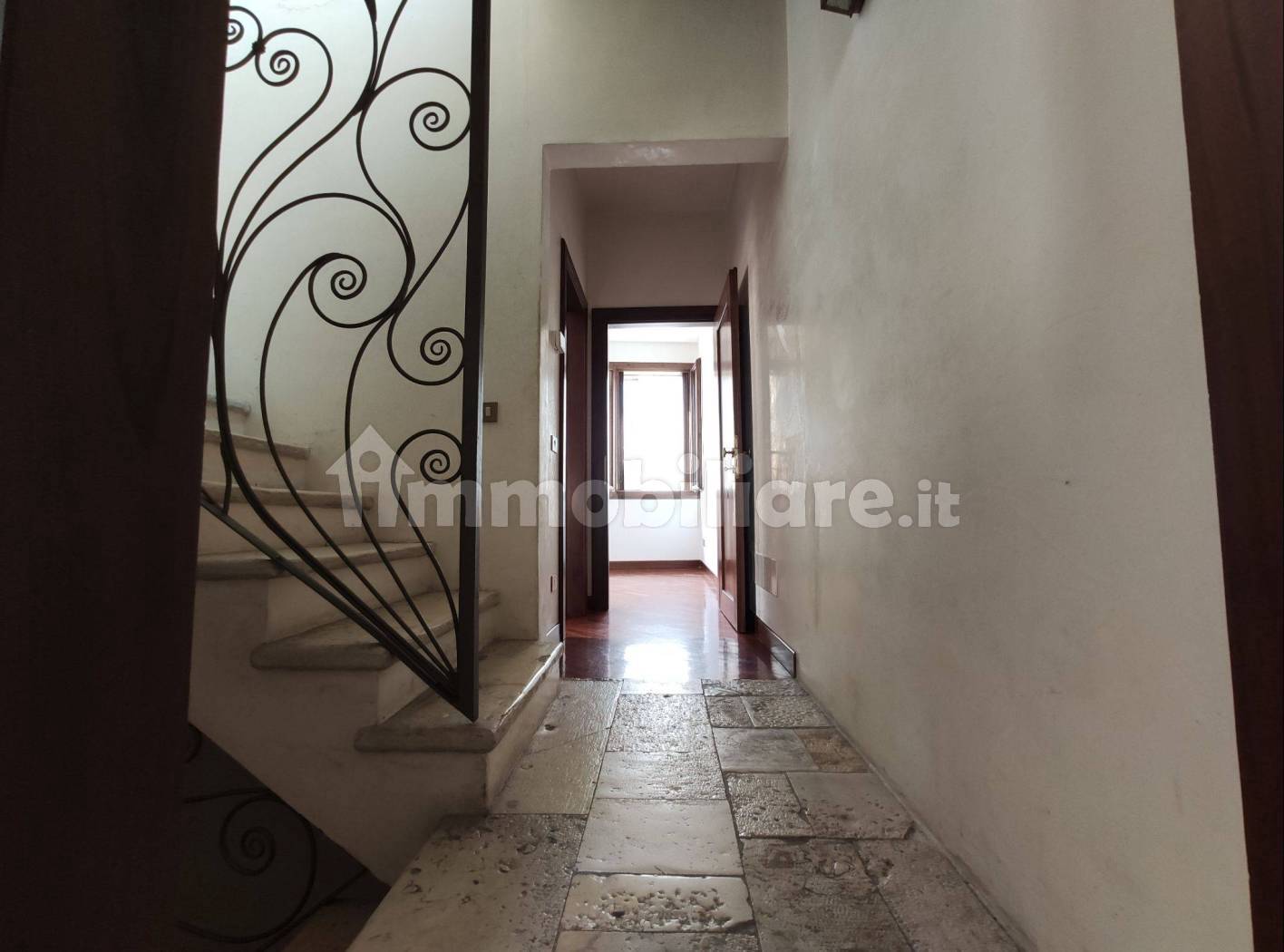 Appartamento via Gamba, Centro, Bassano del Grappa