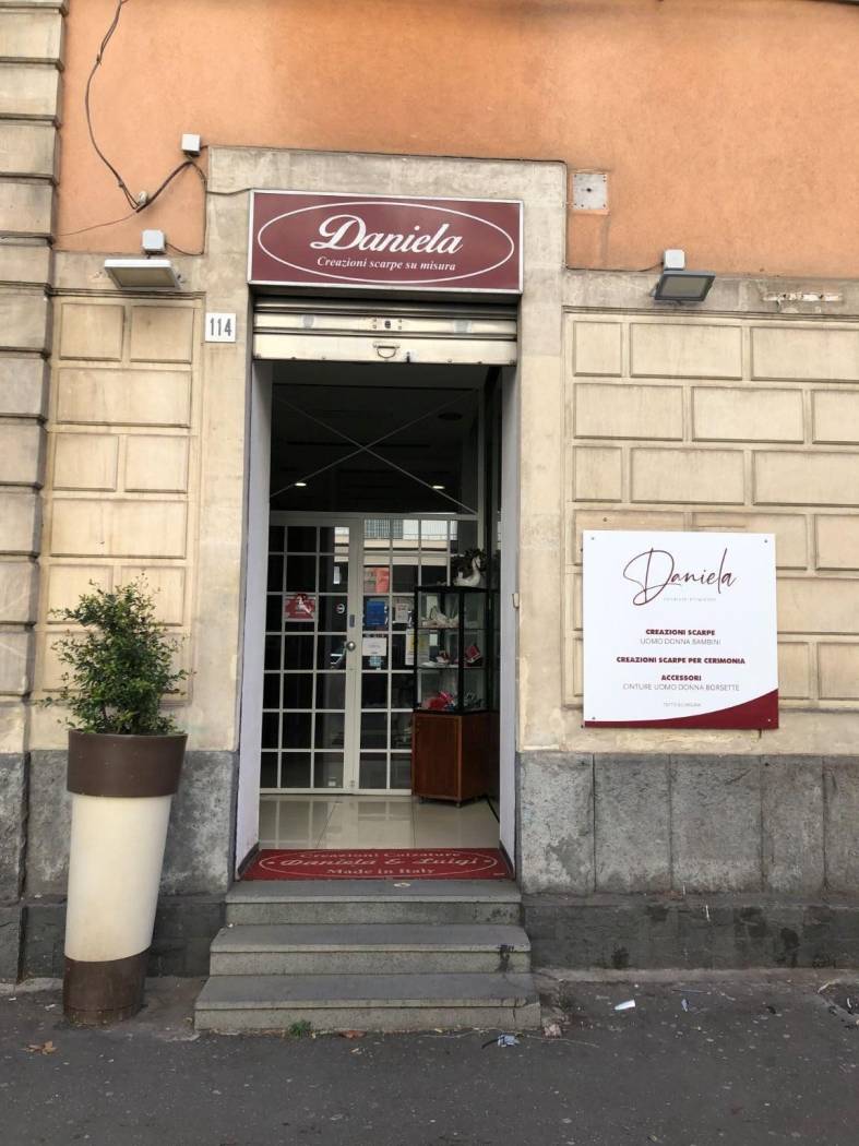 Locale commerciale in Vendita