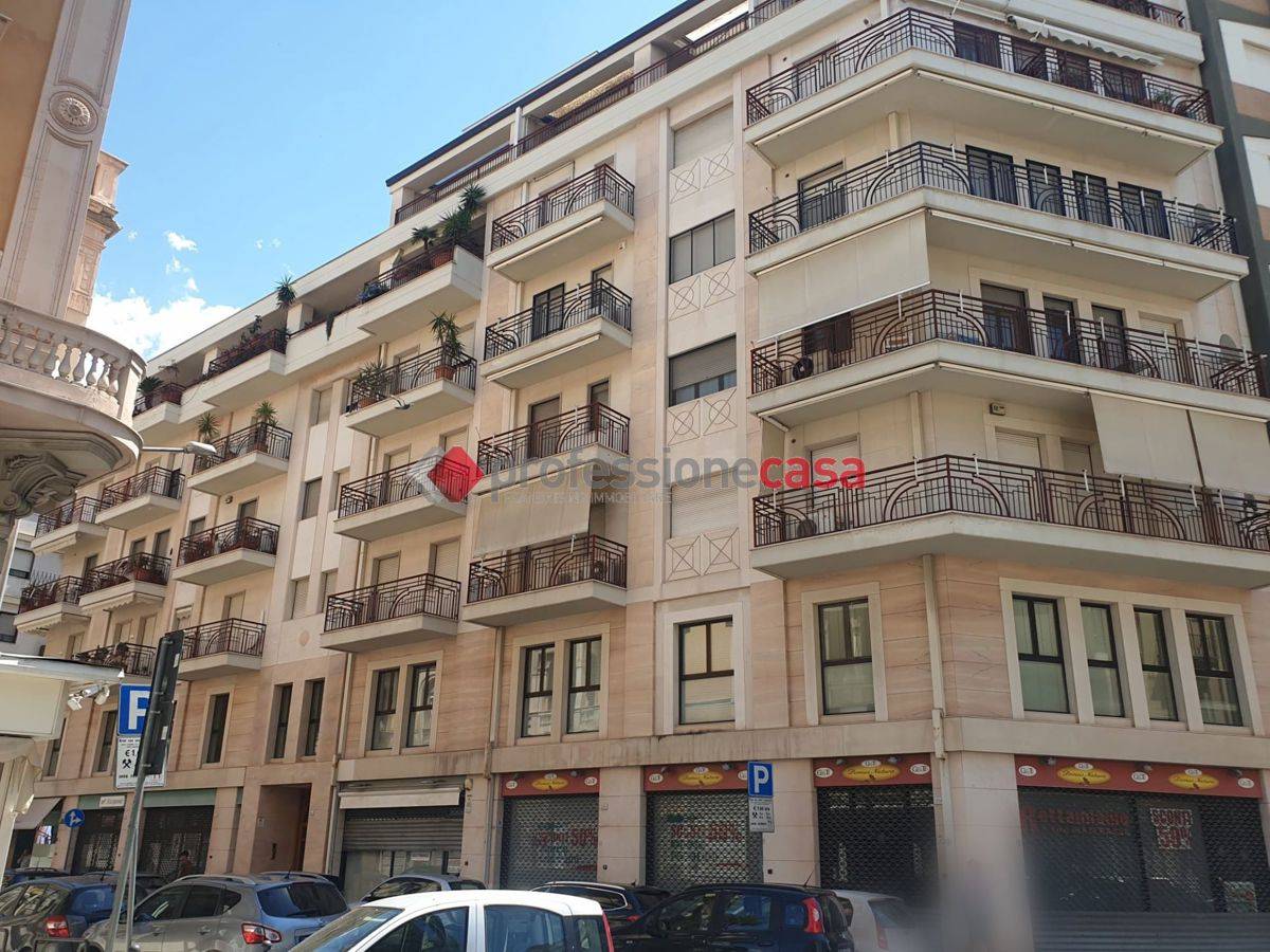 Trilocale via Trieste, 20, Via della Repubblica - Piazza San Francesco, Foggia