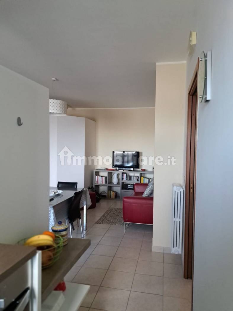 Trilocale via Martiri d&#x27;Otranto 30, Surbo