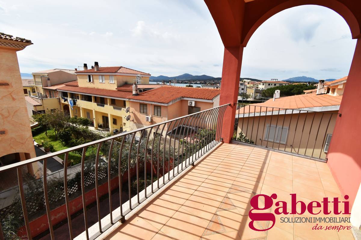Bilocale ottimo stato, primo piano, Golfo Aranci