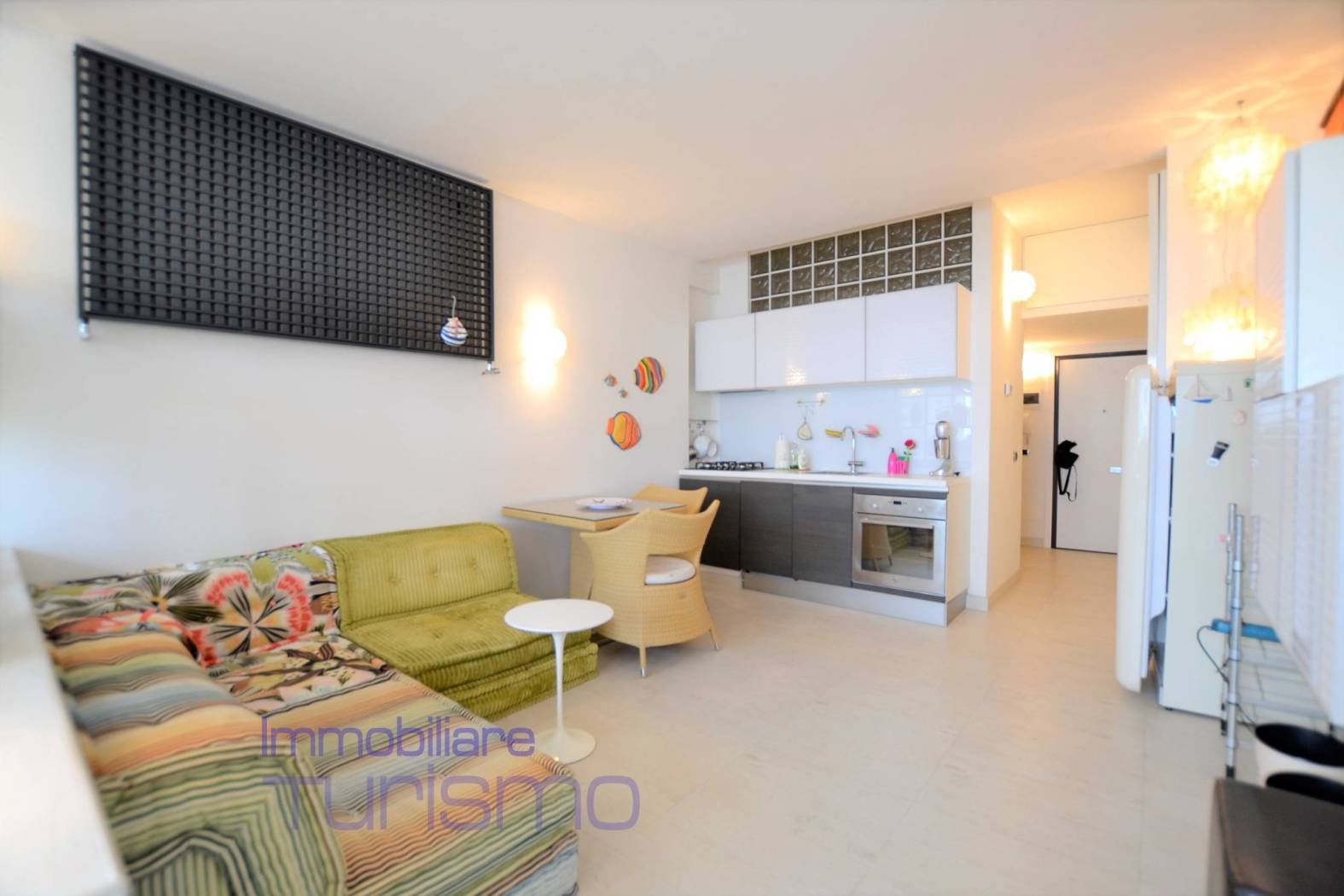 Bilocale viale Ippolito Nievo, Centro, Riccione