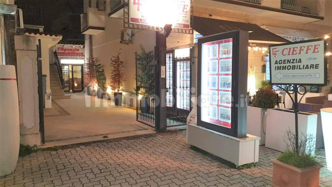 Locale commerciale in Vendita