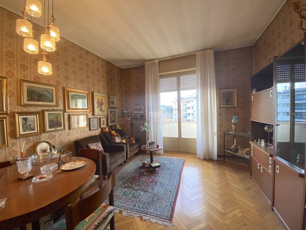 Vendita Appartamento Vigevano. Trilocale in corso Novara 15. Buono ...