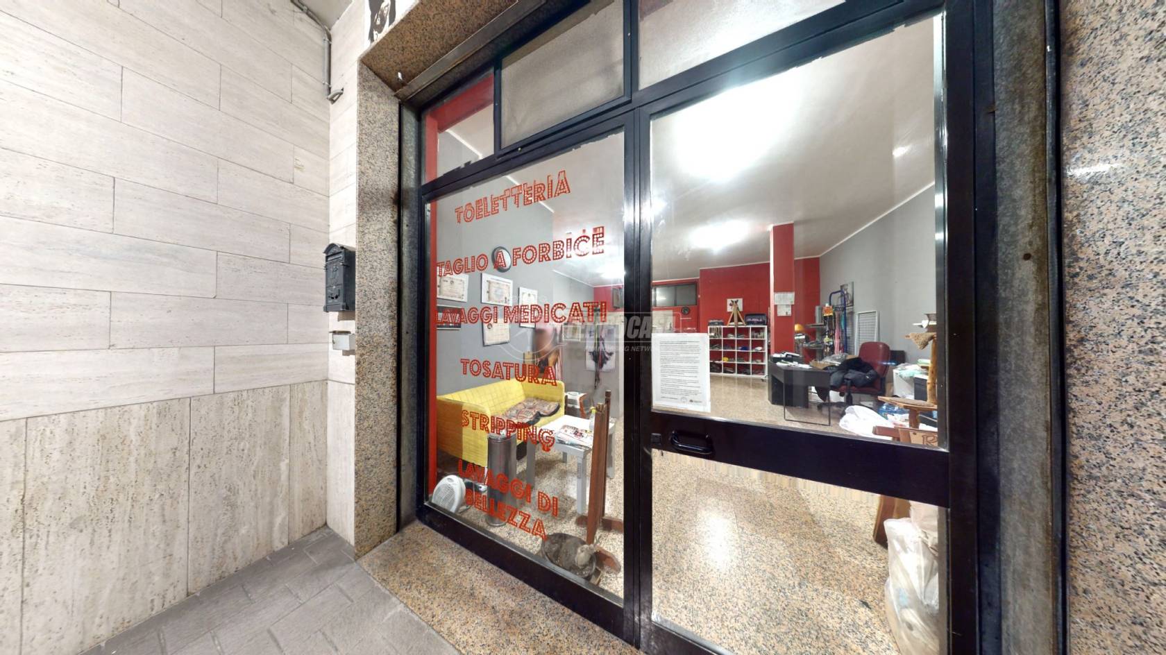 Locale commerciale in Vendita