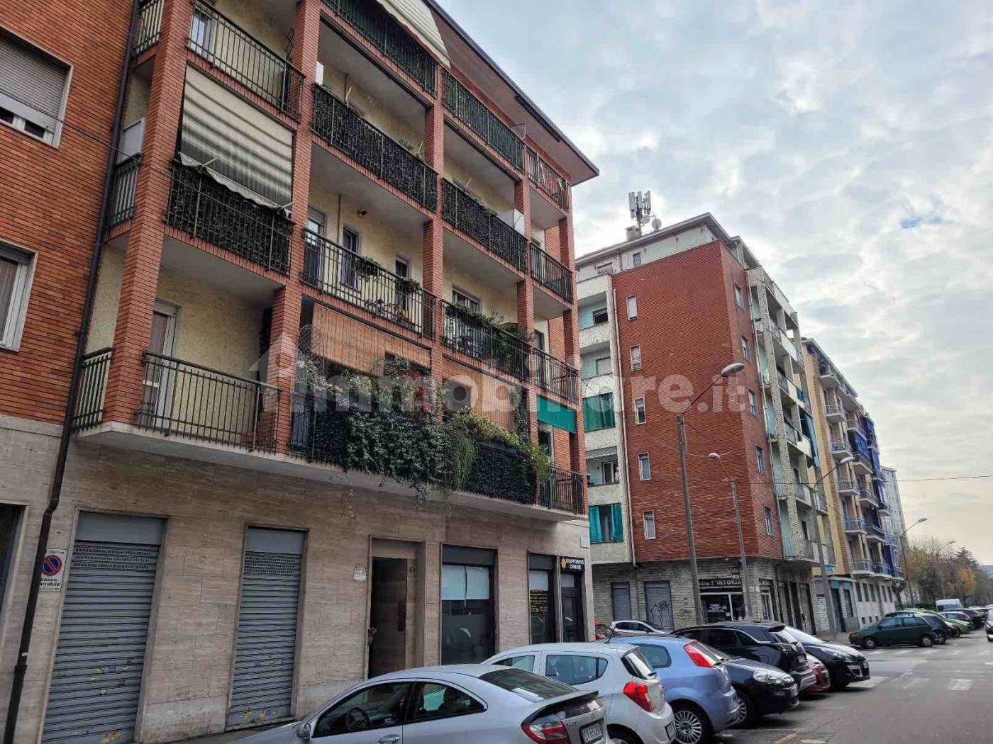 Locale commerciale in Vendita