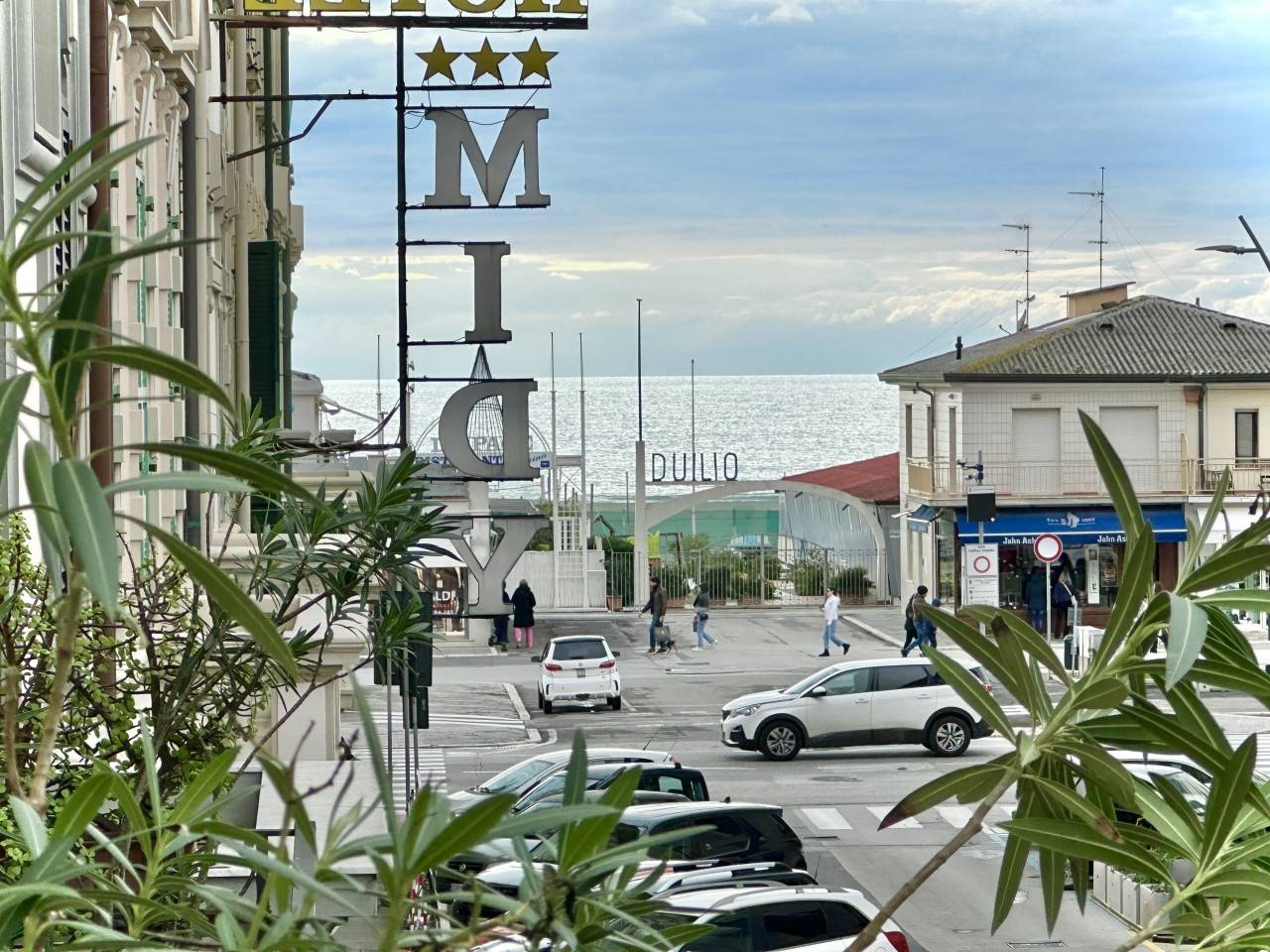 Locale commerciale in Vendita