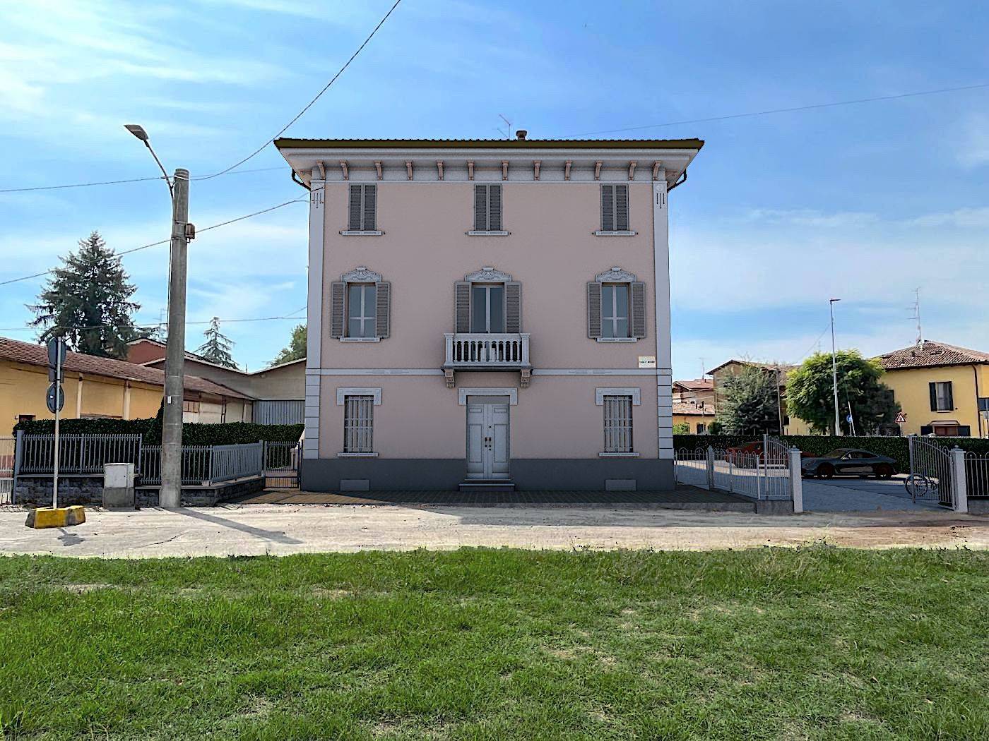 Appartamento via 4 Novembre 2, Centro, Montecchio Emilia