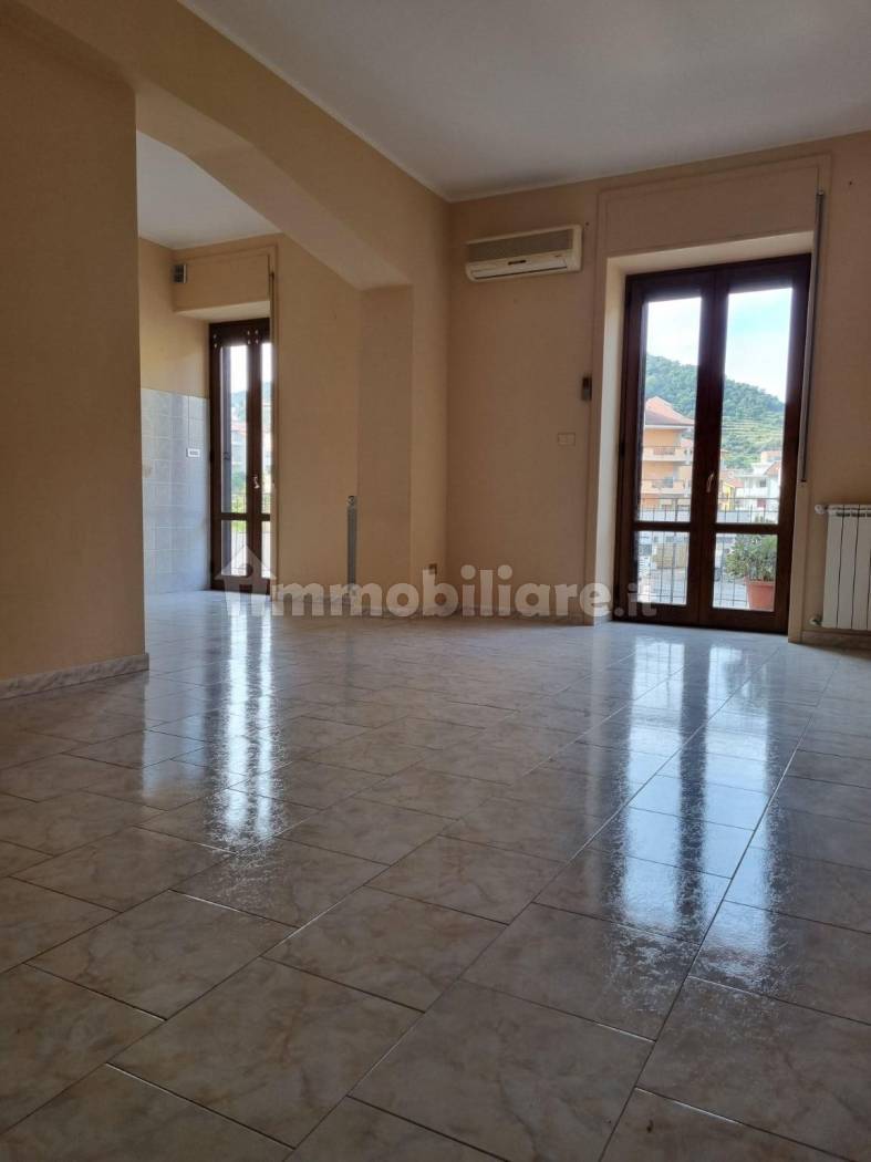 Quadrilocale via Trento, Brolo