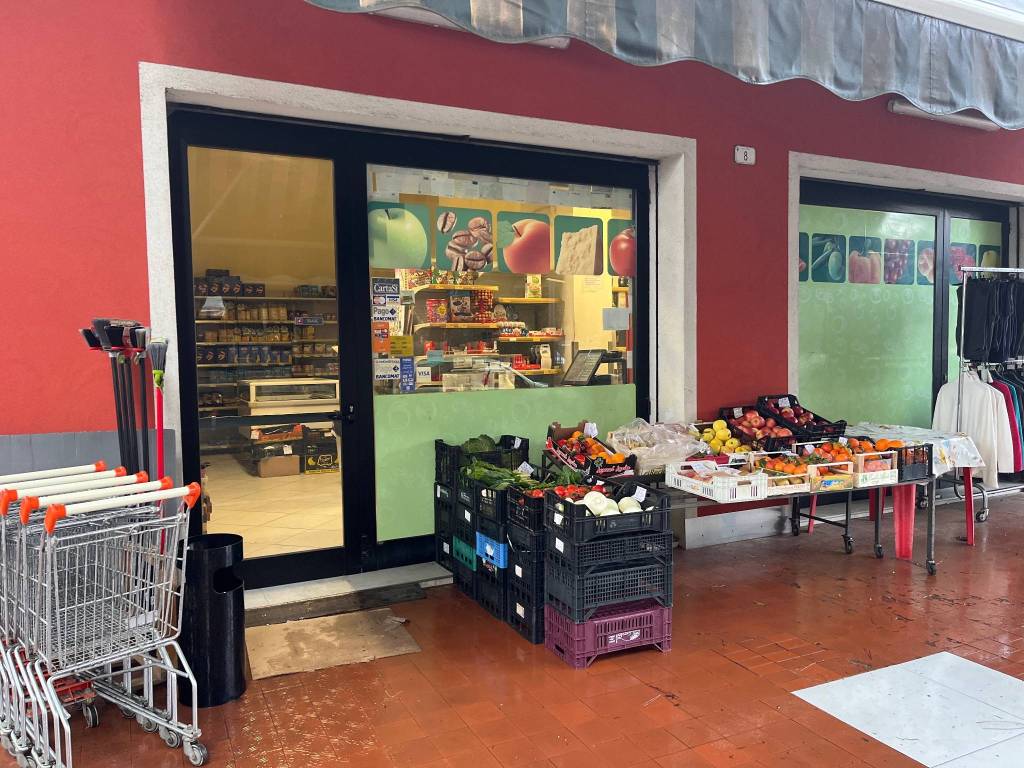 Alimentari - Gastronomia via Mario Pinzi 10, Rimini, rif. 100668515 ...