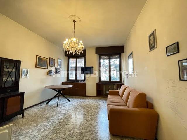 Quadrilocale via Cesare Battisti 21, Centro, Varese